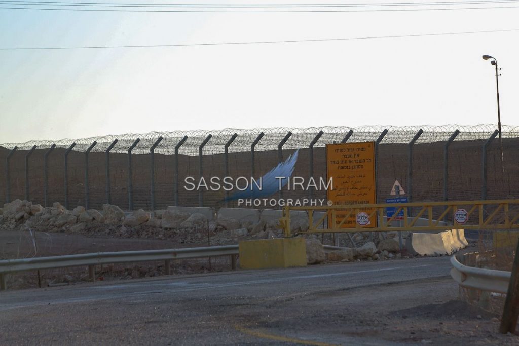 Eilat border fence with Egypt - sasson-photos.com