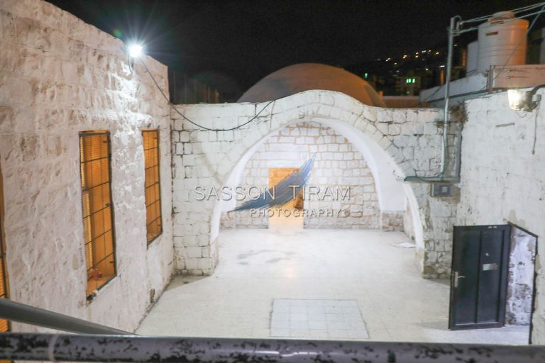 Joseph's Tomb in Nablus - sasson-photos.com